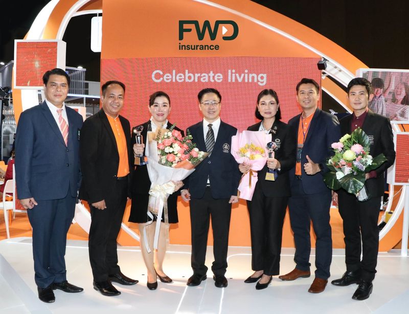[CHANGE into Magazine ______ Sutthikhun Kongthong] FWD ประกันชีวิต คว้า 2 รางวัล Prime Minister ...
