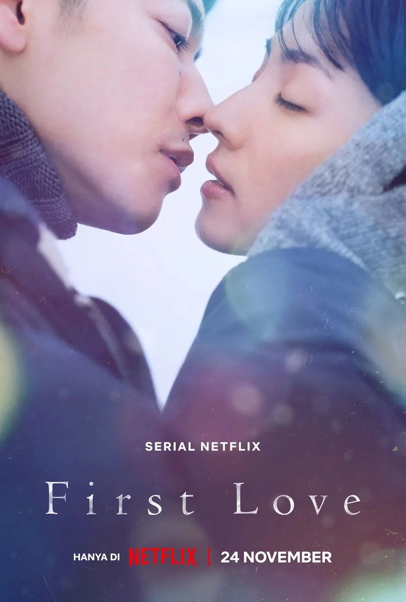 [BENJI Review] First Love (2022) - รักแรกพบ ดาวเทียมที่หลุดจากวงโคจร และความบังเอิญที่เหวี่ยงให้ ...