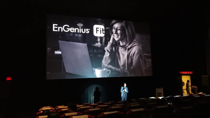 [TechTalkThai] บริษัท NVK Inter จำกัด แถลงข่าวเปิดตัว “EnGenius Fit” 12 ...