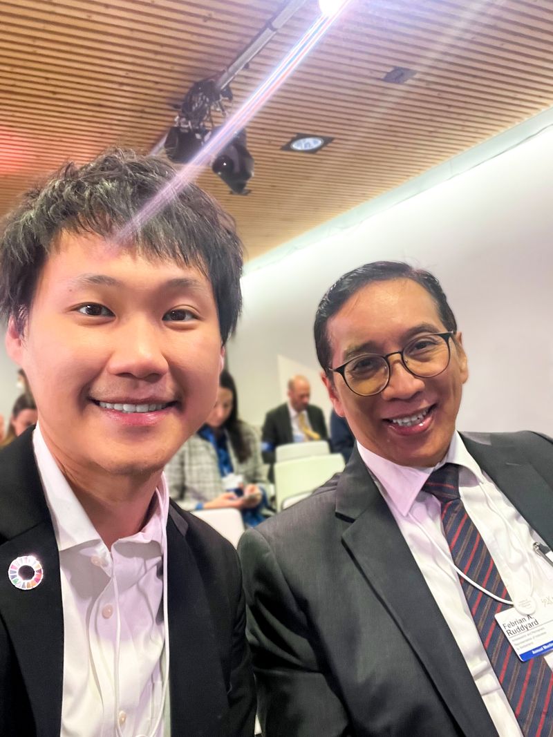 [ท๊อป จิรายุส ทรัพย์ศรีโสภา - Topp Jirayut Srupsris] World Economic ...