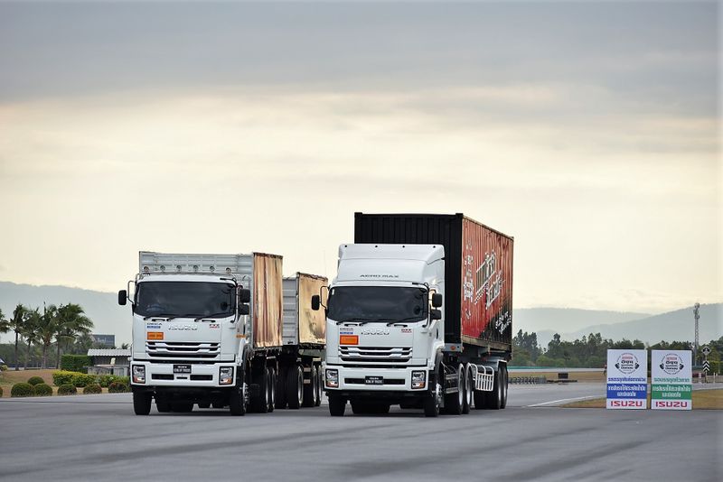 [Motor World Thailand] “อีซูซุยอดนักขับมือทอง” 2565 รอบชิงชนะเลิศ กิจกรรมรถบรรทุกแห่งปี https ...