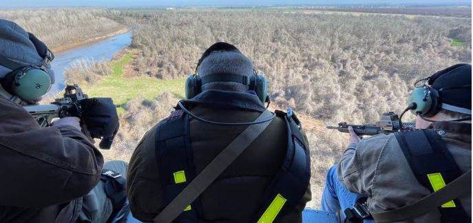 [SCOPE TV] ในเท็กซัส นักล่ายิงหมูดุร้ายจากเฮลิคอปเตอร์ ในเช้าเดือน ...