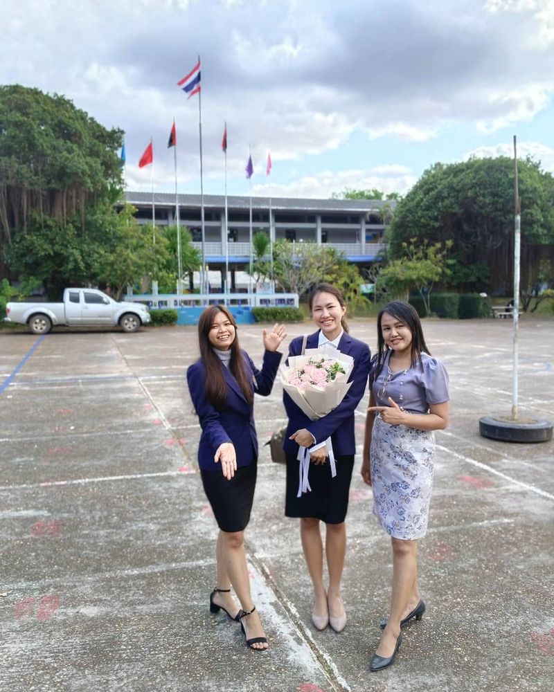 [Salinee.sae] เมื่อฉันมาเป็นครูบ้านนอก EP.1 คำถามที่ถูกเพื่อนร่วมงาน(ถามด้วยความสงสัยจริงๆ)คือ ...