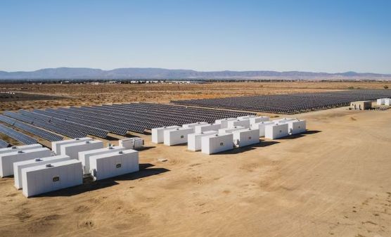 [SCOPE TV] แบตเตอรี่ EV ได้รับชีวิตที่สองในระบบจ่ายไฟของแคลิฟอร์เนีย ...