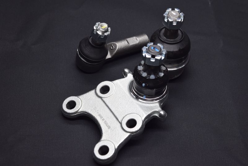 [333CJ We are family ลูกหมาก รถยนต์ ของแท้] SUSPENSION PARTS 333cj