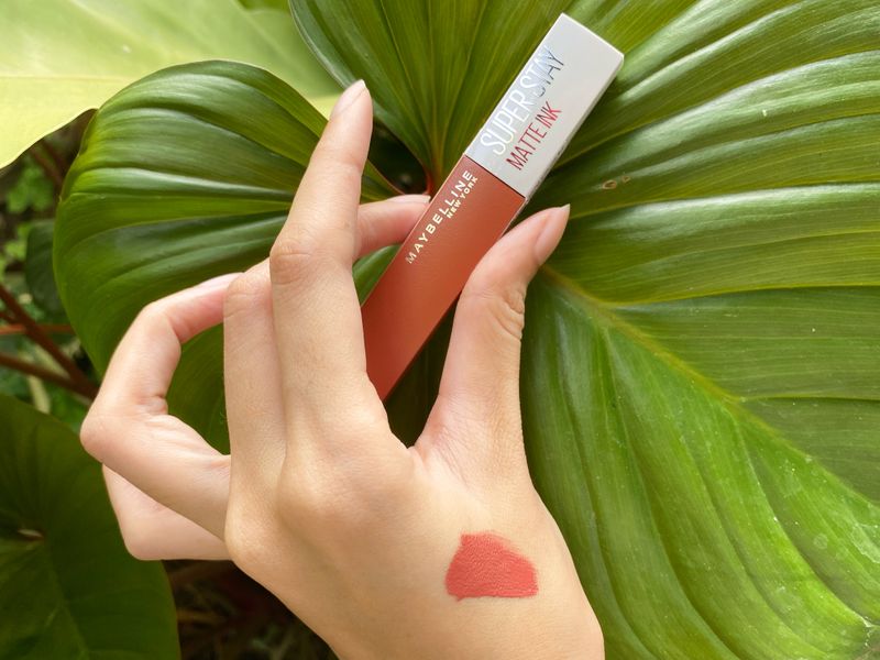 [สาวน้อยร้อยรีวิว] ลิปติดทน Maybelline Super Stay Matt Ink รีวิวลิปติด ...