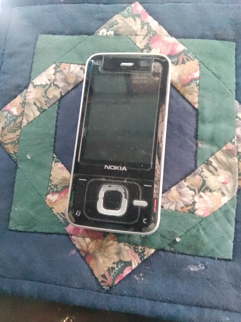 [คุยสบายๆสไตล์ครอบจักรวาล] คิดถึงมือถือคู่ใจ Nokia N81 ในชีวิตผมที่มีโอกาสได้ใช้มือถือตามยุคสมัย ...