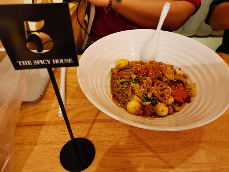 [สุขได้ที่ใจมอง] The Spicy House ศูนย์การประชุมแห่งชาติสิริกิตติ์ หาก ...