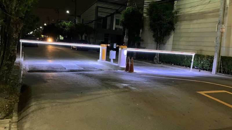 [Charoen Tech] ไฟ led ในระบบไม้กั้นรถยนต์ ทางเลือกในการติดตั้งไฟ LED บนแขนกั้นรถยนต์มีหลากหลาย ...