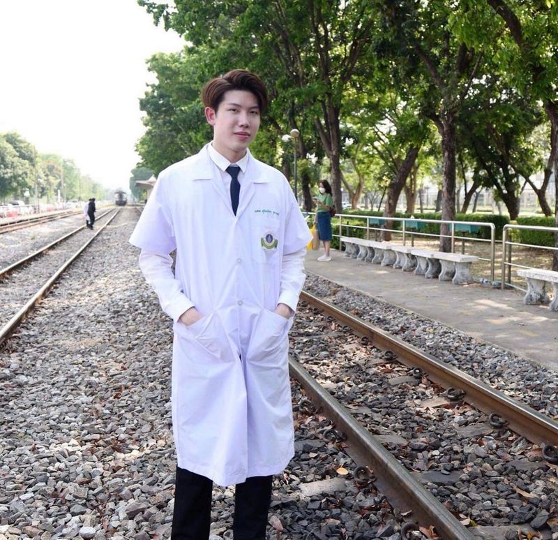 [Doctor_cuteboyth] - น้องหมอภัทร 🏥 #หมอหล่อบอกต่อด้วย 👨🏻‍⚕️ #doctorcuteboy 💉💊 #ใครอยากป่วยยกมือ ...