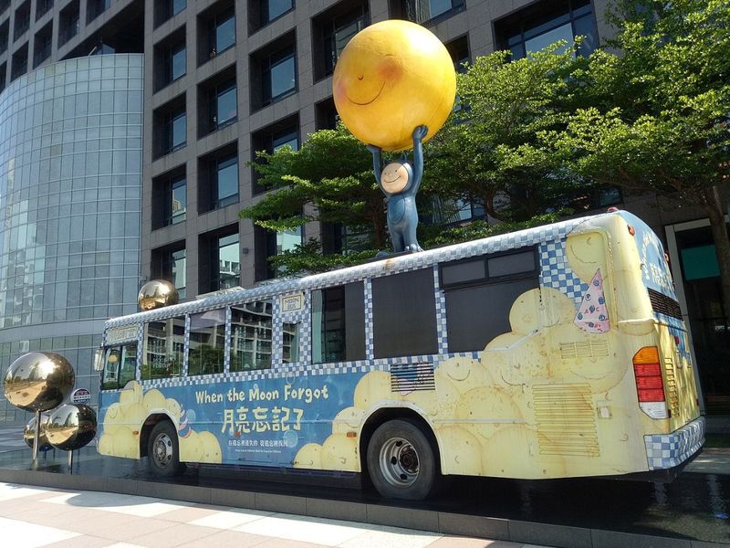 [Liyunhoong] ไม่รู้จัก แต่หาให้หมอ เพราะเราชอบตามถ่ายรูปผลงานศิลปินที่ ...