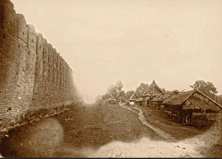 [Chai] ภาพถ่ายหาชมได้ยาก กำแพงเมืองน่าน เผยแพร่ ปี 2443 Ancient city ...