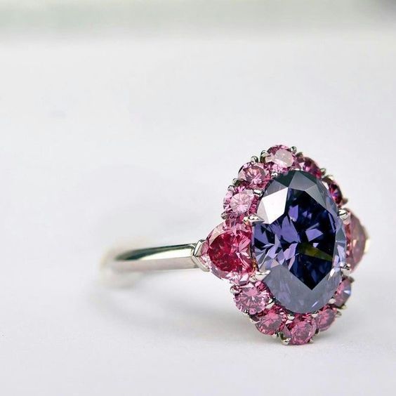 [Sparkle and Shine - Explore Diamondtrends.net's] Mesmerized in the ...