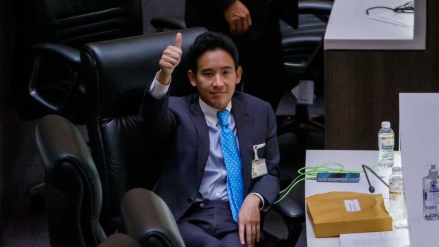 [Charifkub] จนกว่าจะพบกันใหม่ ที่ประชุมองค์คณะตุลาการศาลรัฐธรรมนูญมีมติรับคำร้องที่คณะกรรมการการ ...