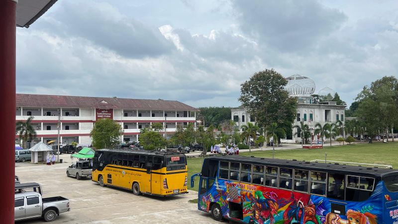 [Kru Sobariyah Yanya] Five days I’m a teacher and two days I’m student ...