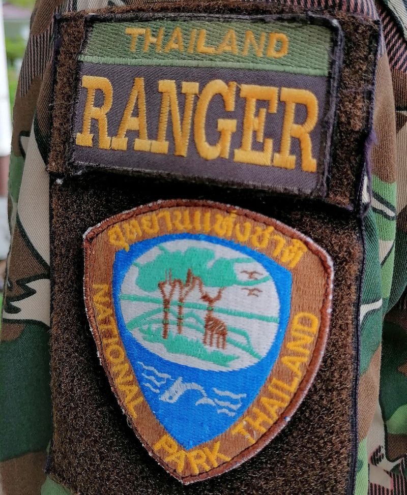 [ร้อยเรื่องราว] ผู้พิทักษ์ป่า Park Rangers ️ เรื่อง ราว ของคนดูแลป่าไม้ ...