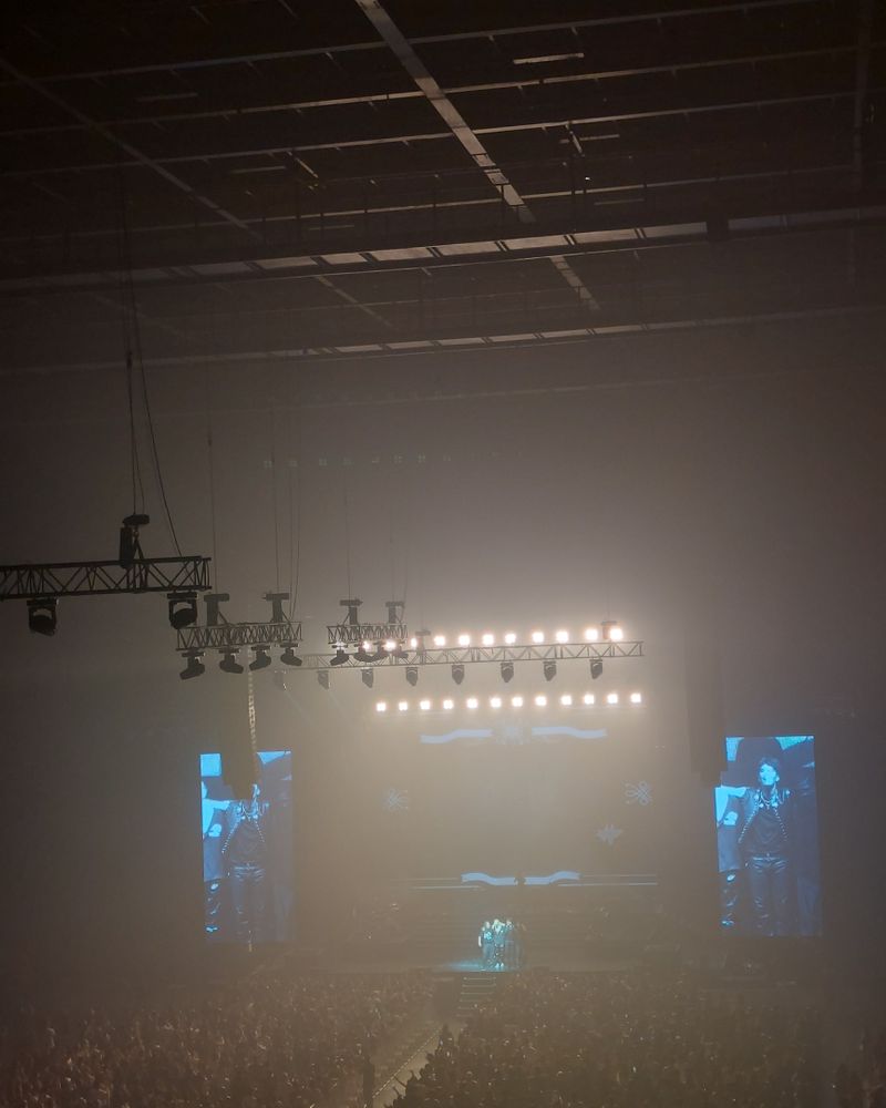 [my human diary] LANY a november to remember 2022 EP8 with i have a job, i'm a full time fangirl ...