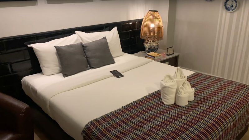 [Hotel Man Travel] Hotel Man Travel EP. 32 @ YUU Hotel & Cafe Ubon ...