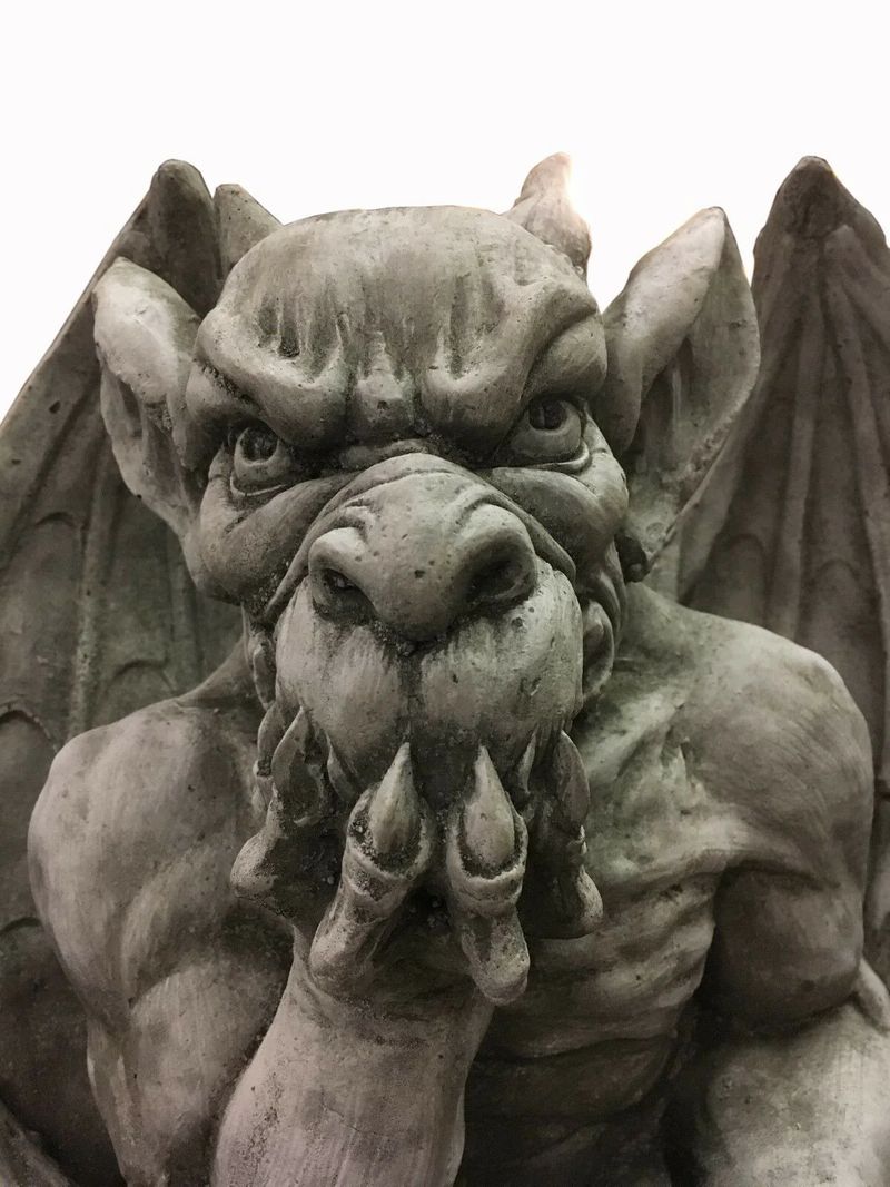 [Mahn Lynn Naung (อาทิตย์)]