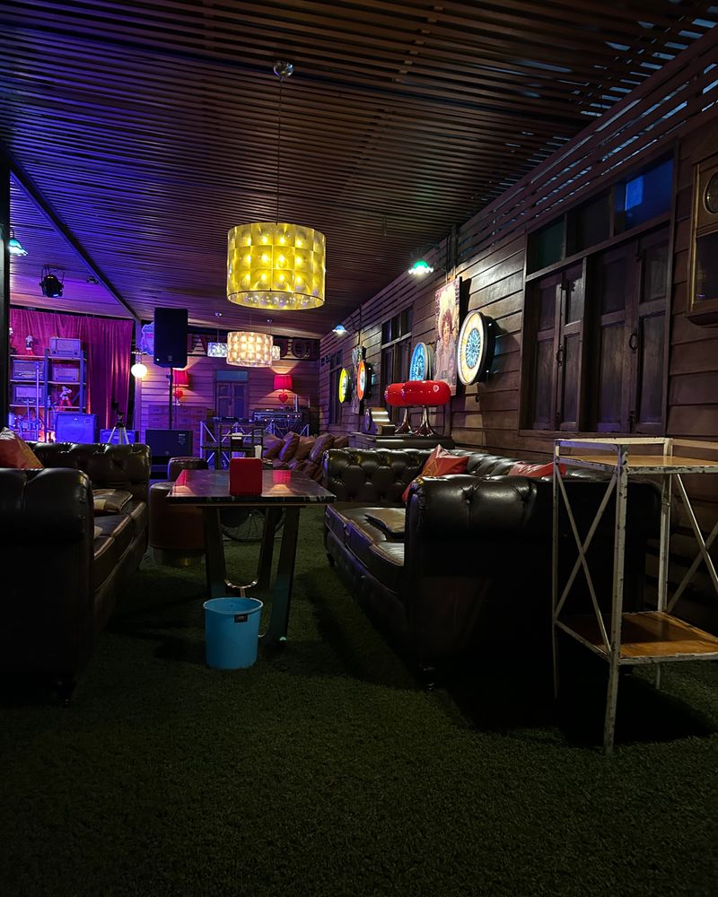 [YananStory] Nob Nob !! nob nob ที่นครสวรรค์ เป็นร้านนั่งชิล ร้านอาหาร มีเบียร์ด้วย บรรยากาศใน ...