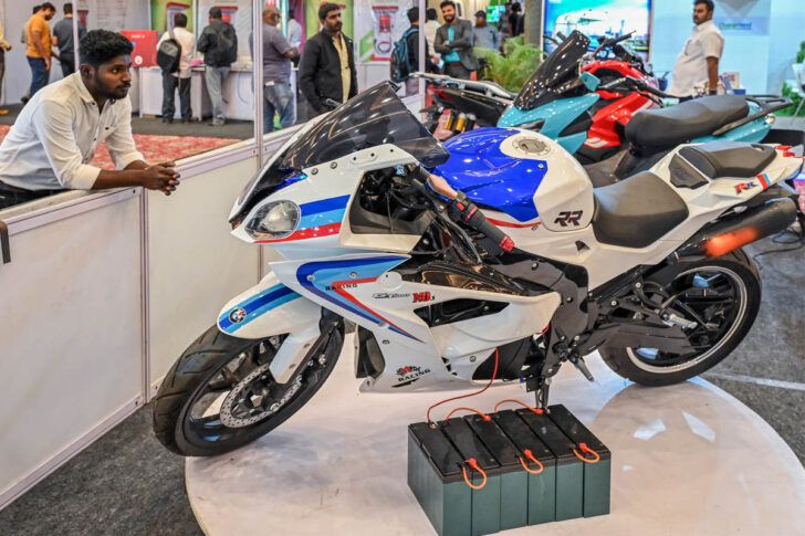 [Prachachat Online] รถไฟฟ้า : ขุมทรัพย์แดนโรตี คอลัมน์ : Tech Times ผู้เขียน : มัชฌิมา จันทร์ ...