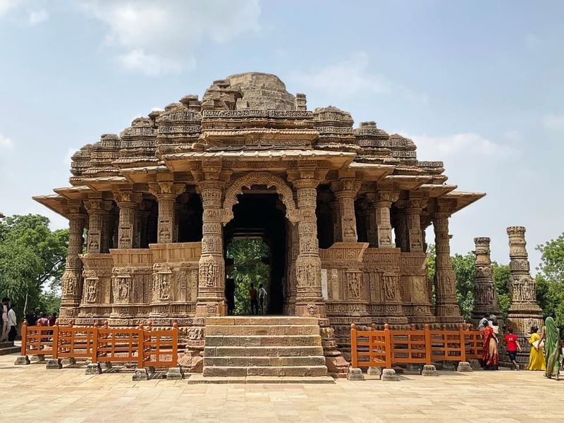 [Supawan’s Colorful World] Modhera Sun Temple (2) .. Assembly Hall ...