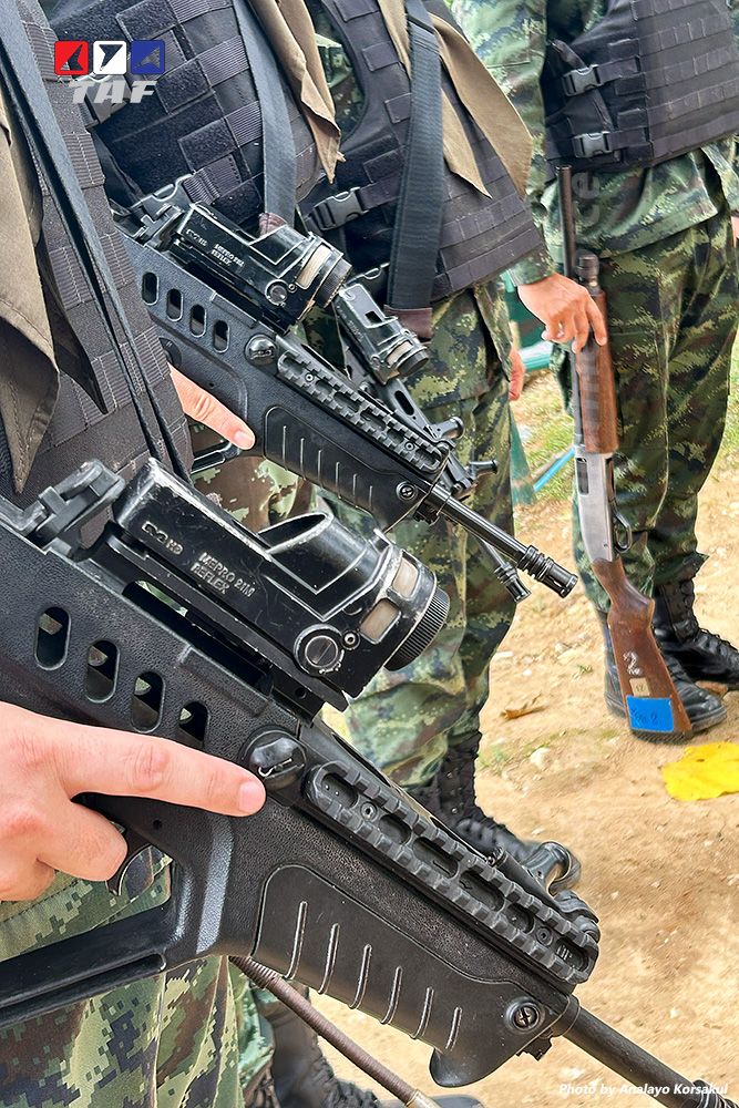 [ThaiArmedForce] ไรเฟิล+ลูกซอง ในการลาดตระเวนชายแดน ที่ฐานปฏิบัติการ #กู่เต็งนาโย่ง ในวังหวัด ...