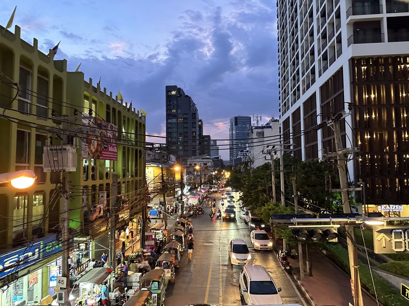 [Ari-Walk] เบรลล์บล็อกในอารีย์ เบรลล์บล็อกคืออะไร เบรลล์บล็อกหรือบล็อก ...