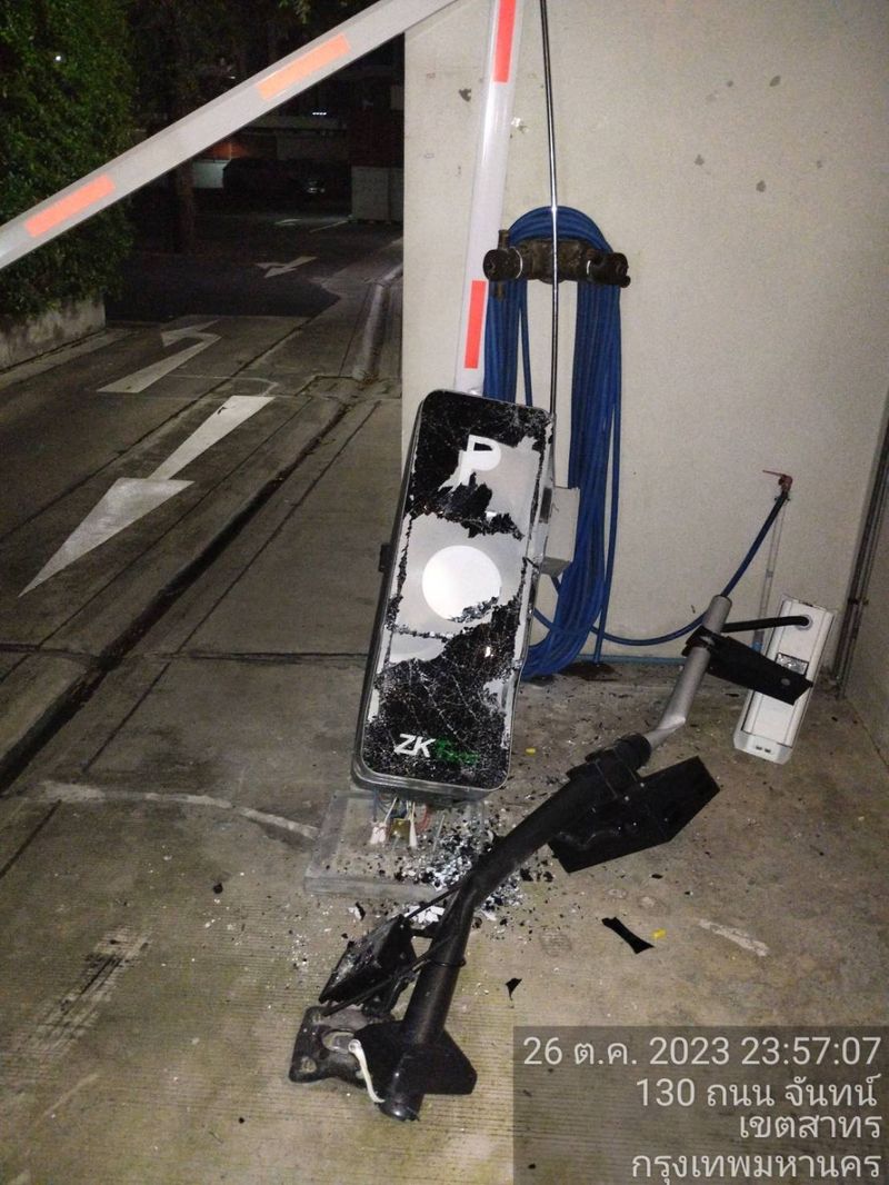 [Charoen Tech] การจัดการปัญหาแขนกั้นโดนชน แอดมินพบว่าอุปกรณ์ที่มักได้รับความเสียหายเมื่อเกิด ...