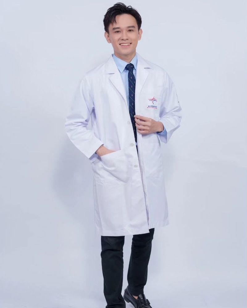 [Doctor_cuteboyth] - น้องหมอพอร์ช 🏥 #หมอหล่อบอกต่อด้วย 👨🏻‍⚕️ #doctorcuteboy 💉💊 #ใครอยากป่วยยกมือ ...