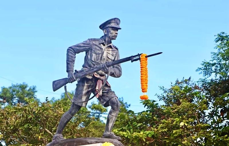 [Sorrasin ] ”8 ธันวา วันยุวชนทหาร“ ชาวชุมพรร่วมสดุดีวีรกรรมยุวชนทหาร ปกป้องแผ่นดิน 📸 ดูโพสต์นี้ ...