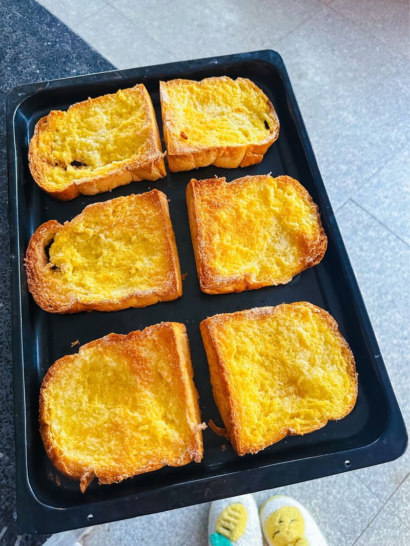 [Chatchawan Cooking - ครัวชัชวรรณ] 🍞ขนมปังอบเนย ของว่างกับน้ำชายามบ่าย🍞ครัวชัชวรรณ คลิป📌 https ...