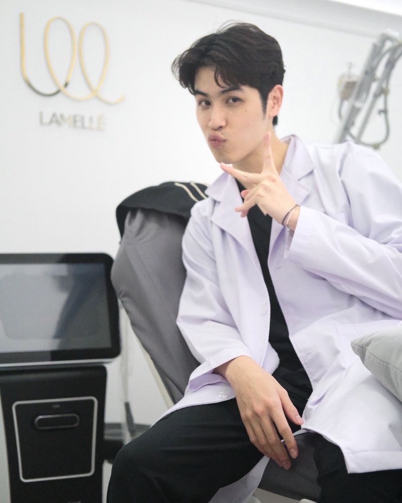 [Doctor_cuteboyth] - น้องหมอฟรอซซ 🏥 #หมอหล่อบอกต่อด้วย 👨🏻‍⚕️ #doctorcuteboy 💉💊 #ใครอยากป่วยยกมือ ...