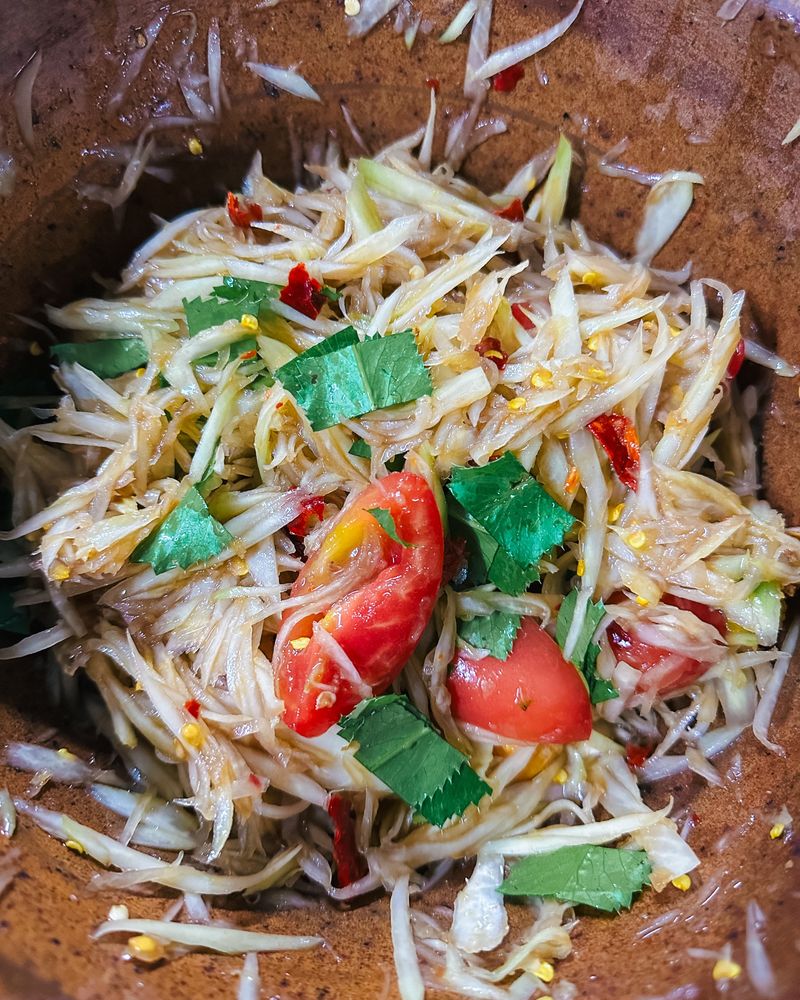 [Chatchawan Cooking - ครัวชัชวรรณ] 🌶️ส้มตำปลาร้า🌶️ครัวชัชวรรณ คลิป📌 https://youtube.com/shorts ...