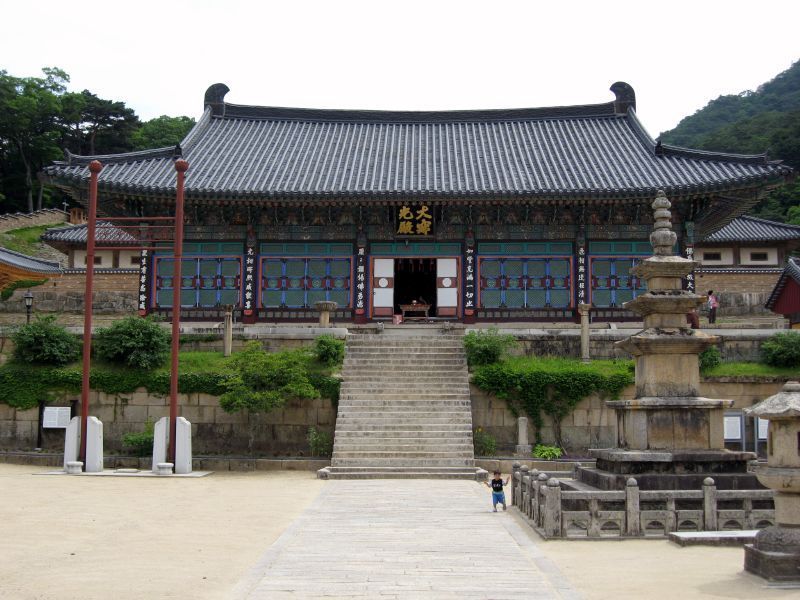 [Everythinghobby] Split Buddha Statue at Haeinsa Temple, Korea ...