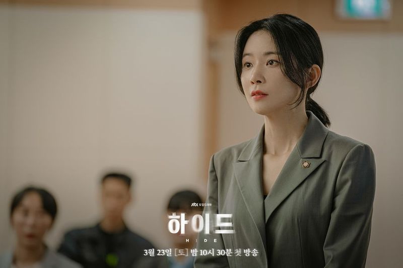 [ดูซีรีส์กัน] Hide 2024 เล่าถึงหญิงคนหนึ่งที่ตามหาสามีที่หายตัวไปอย่างลึกลับ จนเธอไปเจอความลับ ...