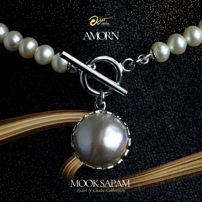 [Phuket Pearl] ชมความงดงามของ 𝐏𝐞𝐚𝐫𝐥 𝐍 𝐂𝐡𝐚𝐢𝐧 𝐂𝐨𝐥𝐥𝐞𝐜𝐭𝐢𝐨𝐧… สร้อยไข่มุกสีนวลงาม ขนาด 5.5 มิลลิเมตร ...