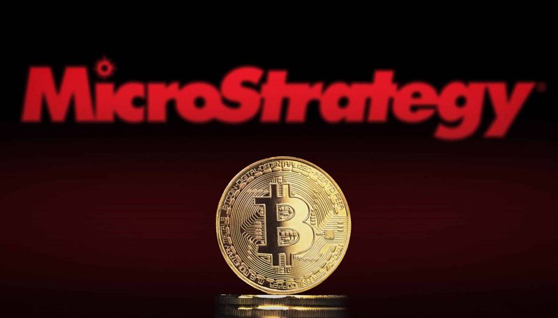 [SiamBitcoin - สยามบิทคอยน์] Michael Saylor ขายหุ้น MicroStrategy มูลค่ากว่า 400,000 หุ้น ชูกล ...