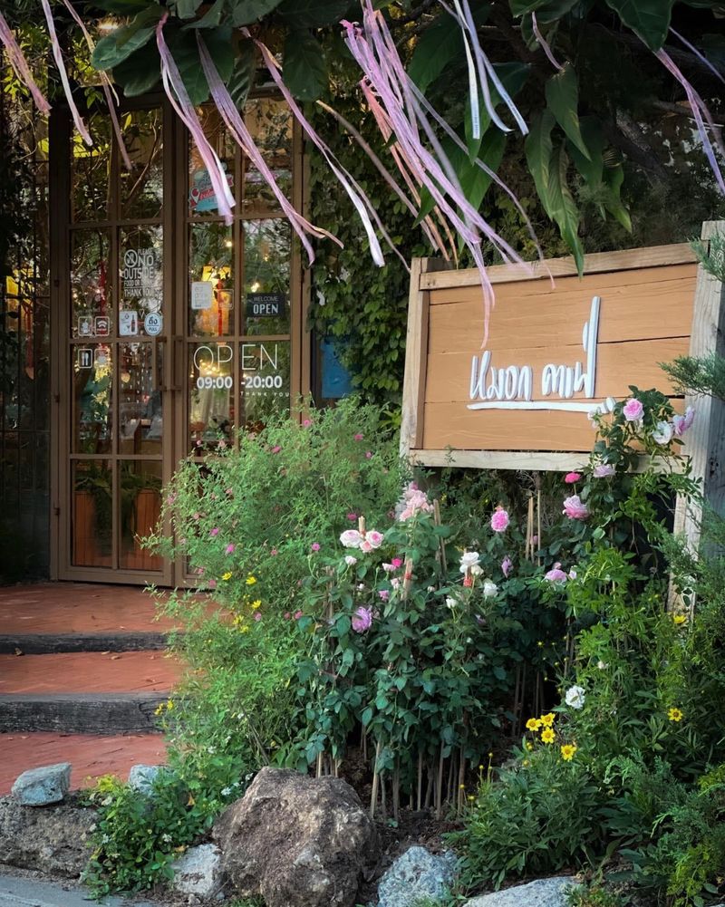 [FARISTA] คาเฟ่เปิดใหม่ กรุงเทพ บรรยากาศดี หมอก คาเฟ่ ย่านเกษตรนวมินทร์ ...