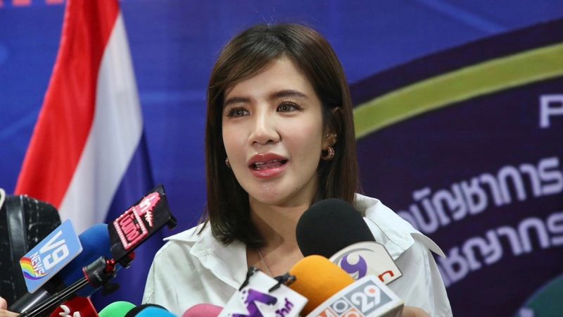 [Thairath Online - ไทยรัฐออนไลน์] ใบเตย อาร์สยาม ยอมรับไม่คิดกลับเข้าวงการ แต่มีคนเปลี่ยนชีวิต ...