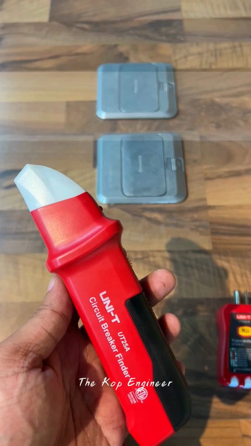 [เรียนรู้ระบบไฟฟ้า] Real ลองใช้เครื่องหาตำแหน่งเบรกเกอร์ UNI-T รุ่น UT25A 🔅 เครื่องหาตำแหน่ง ...
