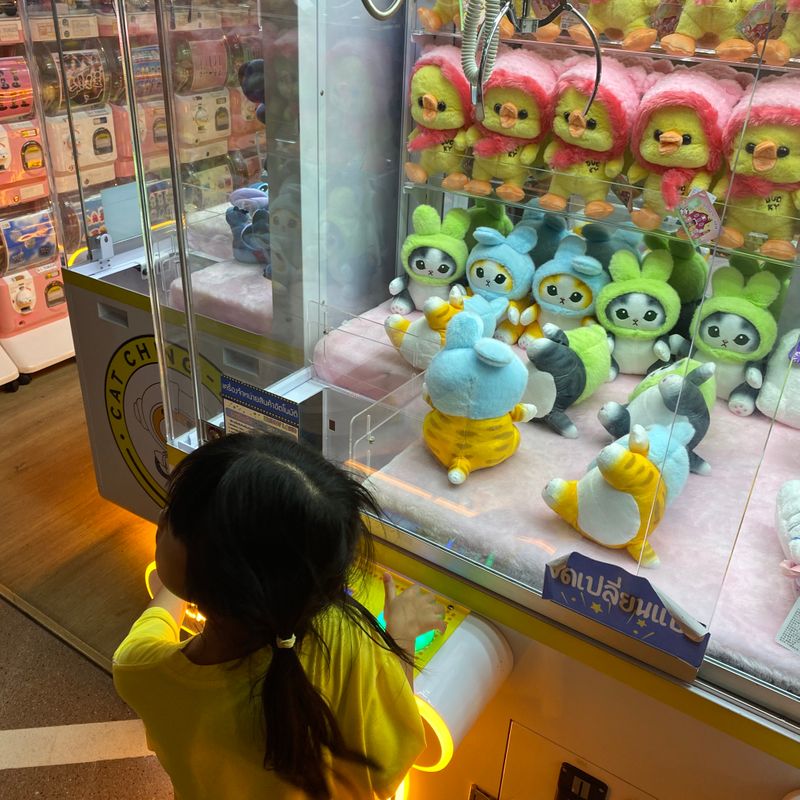 [safetybuddybb84] ว่าด้วยเรื่องตู้คีบตุ๊กตา จริงๆแล้วตู้คีบตุ๊กตา เป็นเครื่องเล่นที่สนุกเด็กๆ ...