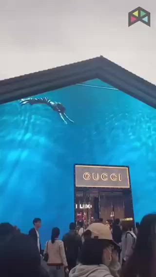 [Nok Creative Branding] ผู้บุกเบิก VM: แผงสื่อจอ LED ของ Gucci ปฏิวัติ ...