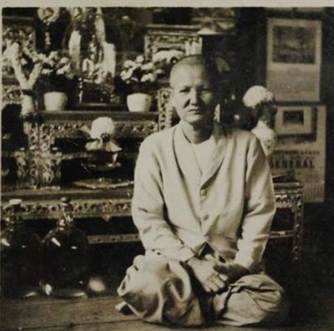 [jongluk.joom.5324] กราบบารมีคุณแม่บุญเรือน โตงบุญเติมค่ะ