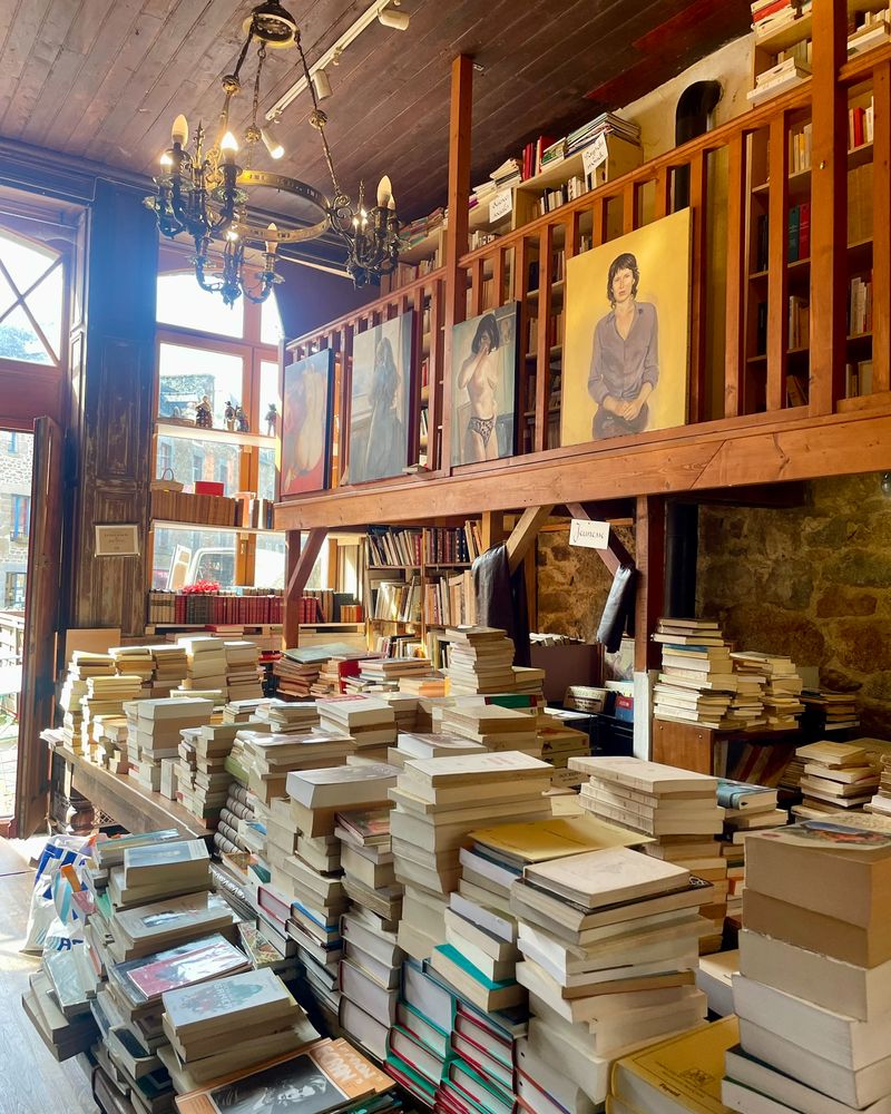 [Anna_journey] หากผู้อ่านเป็นคนรักหนังสือและกำลังมองหาสถานที่ท่องเที่ยว ...