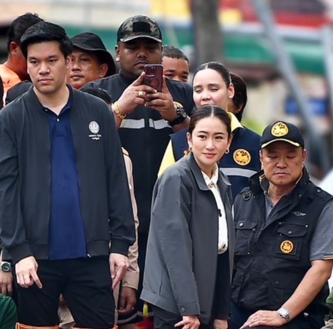 [Prashya Global] นายกรัฐมนตรี มาให้กำลังใจและช่วยเหลือผู้ประสบภัยชาวนครศรีธรรมราช เนื่องจากเหตุ ...