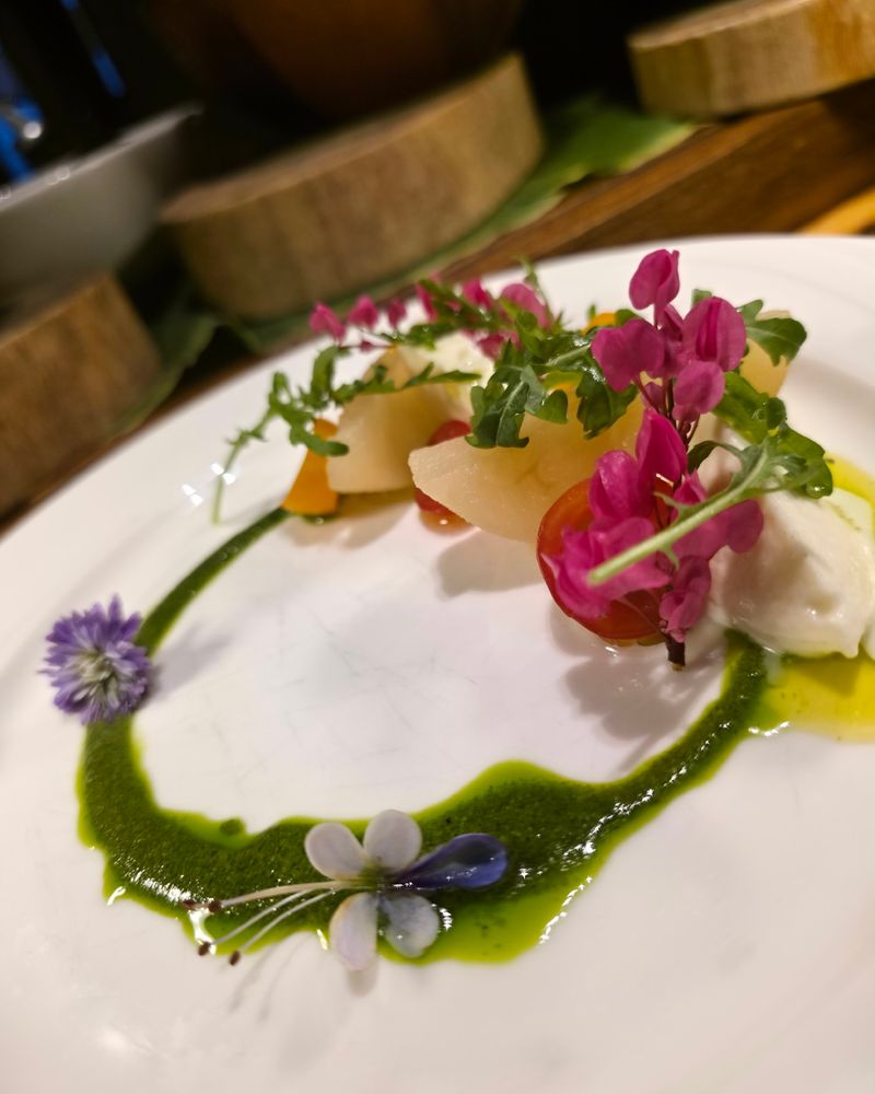 [Chef.Arm Story] Caprese Poached Pear, Mozzarella cheese, Pesto sauce 🥰🥰