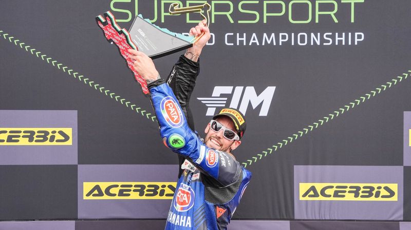 [Moto-Race Magazine] Pata Yamaha Ten Kate Racing "มานซี" ระเบิดฟอร์ม ...