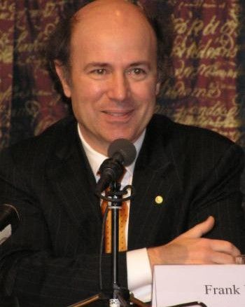 [Exit the SIM] 🥇 Frank Wilczek – วิศวกรแห่งโค้ดจักรวาล 👨‍🔬 ข้อมูล ...