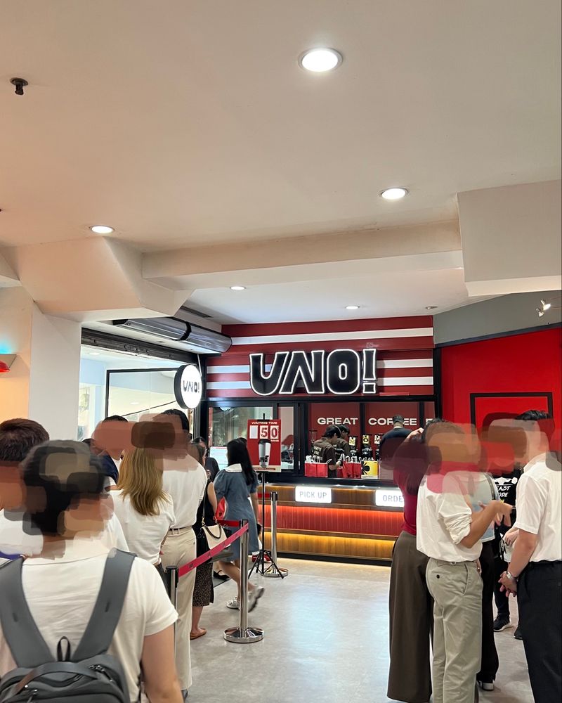 [BrandCase] UNO! Coffee สาขา 4 ติด BTS ชิดลม เปิดวันแรก คนต่อแถวรอคิวเกือบชั่วโมง -นี่คือภาพหน้า ...